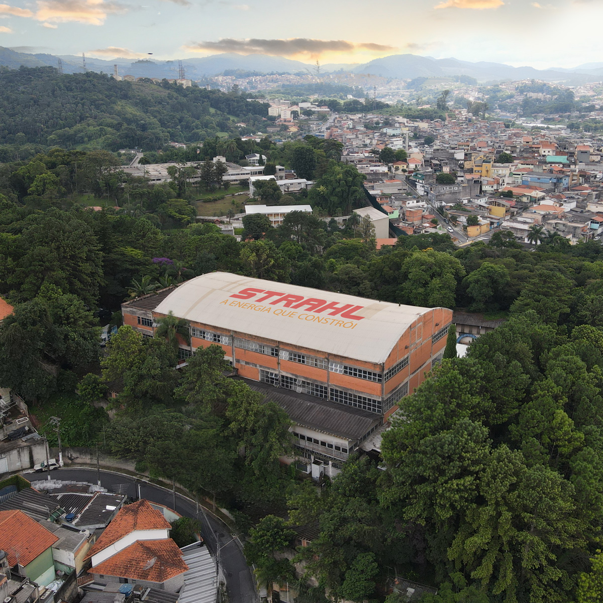 Conheça a STRAHL. Indústria de Materiais Elétricos